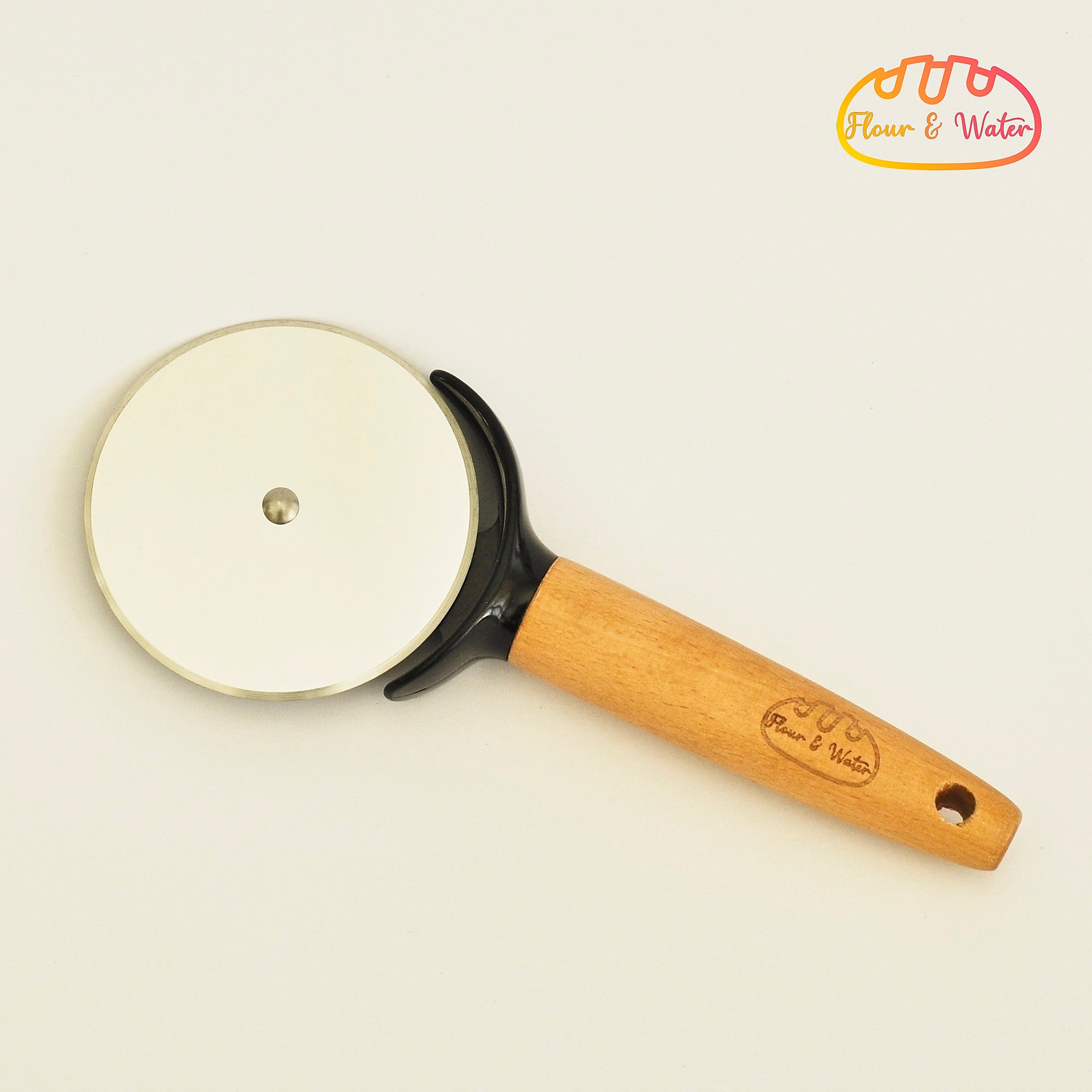 Stainless Steel Pizza Wheel Slicer / Roller Blade with Wooden Handle ...